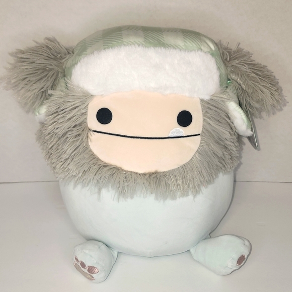Squishmallows | Toys | Evita Grey Bigfoot Wplaid Snow Hat Gold Feet ...